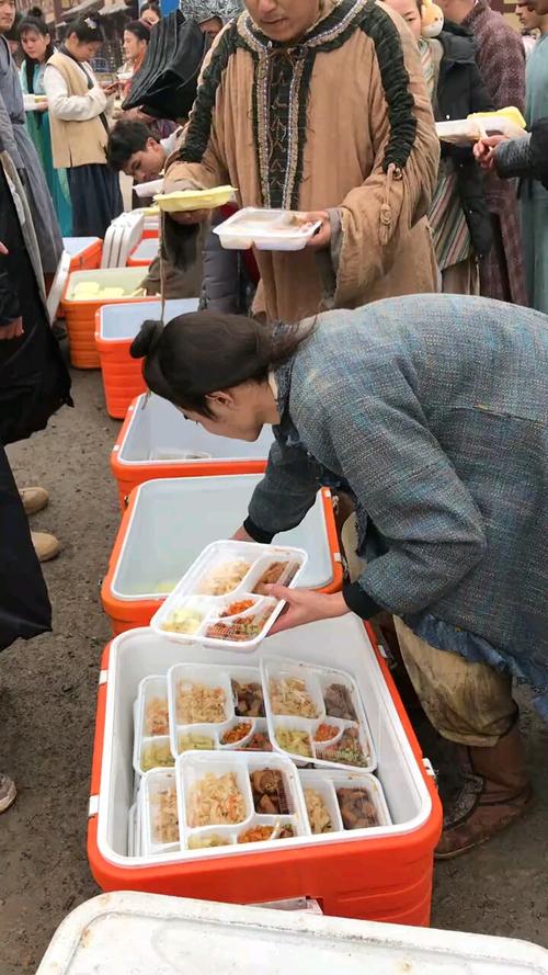 领盒饭图标